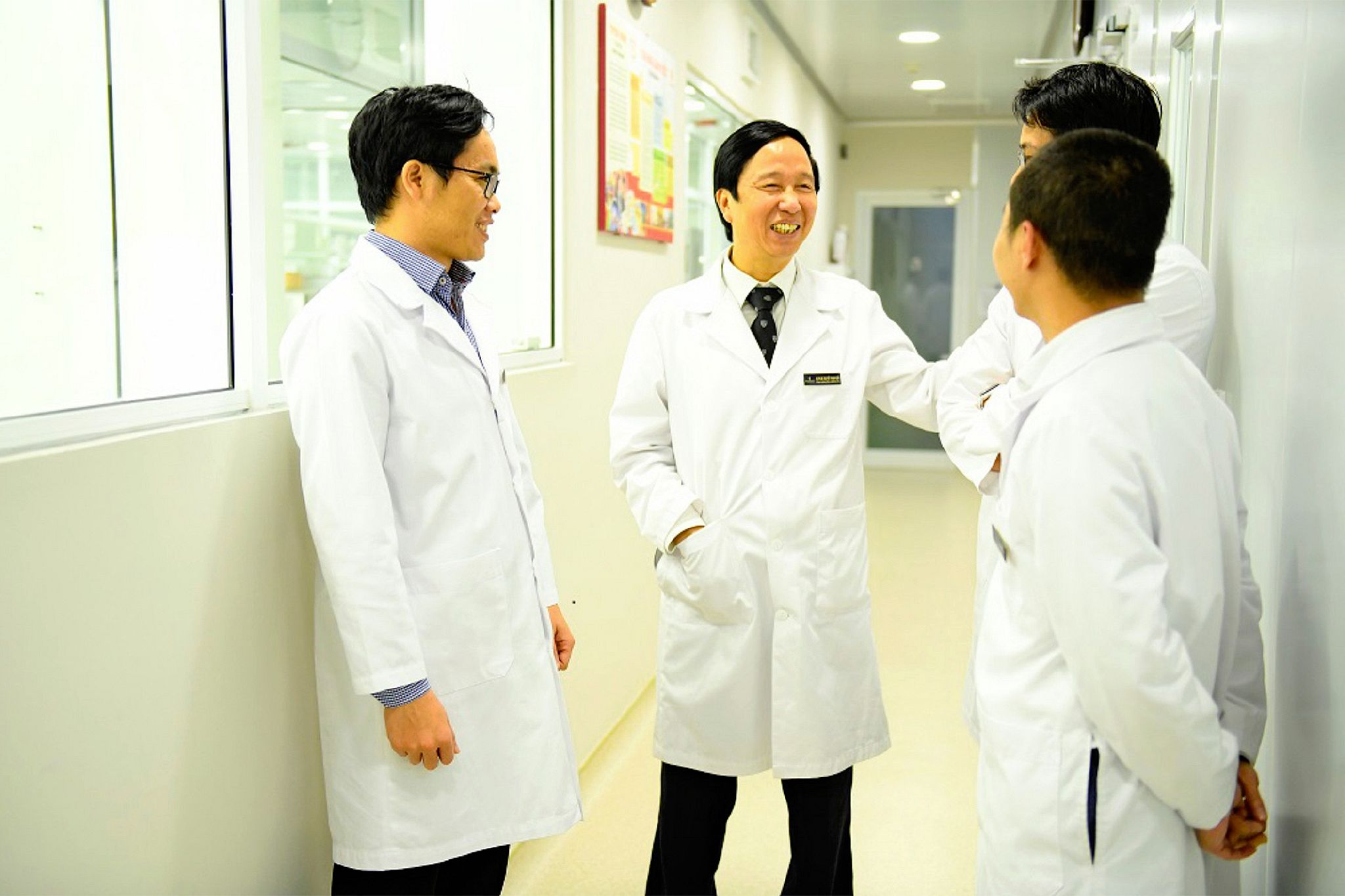 Vietnamese Doctor Wins Japan's Prestigious Nikkei Asia Prize for Work ...