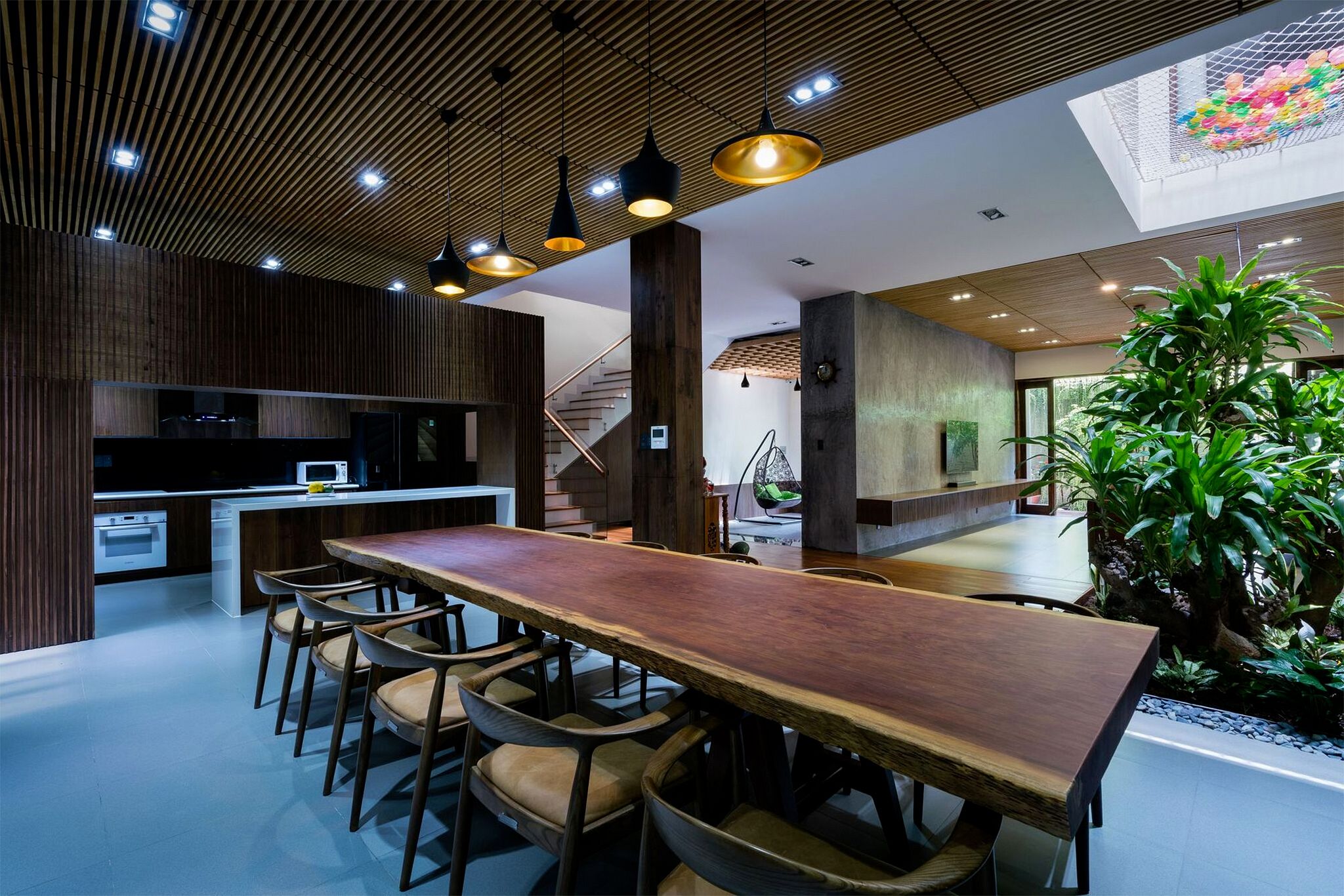 [Photos] Turning Two Tube Houses Into a Light-Filled Abode - Saigoneer