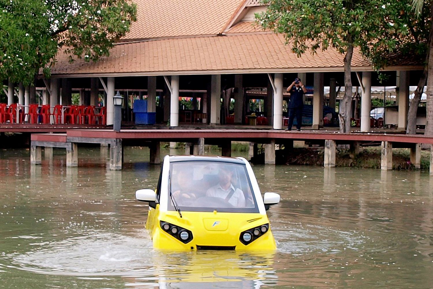 A Japanese Electric Car That Can Float on Water Is Coming to Vietnam ...