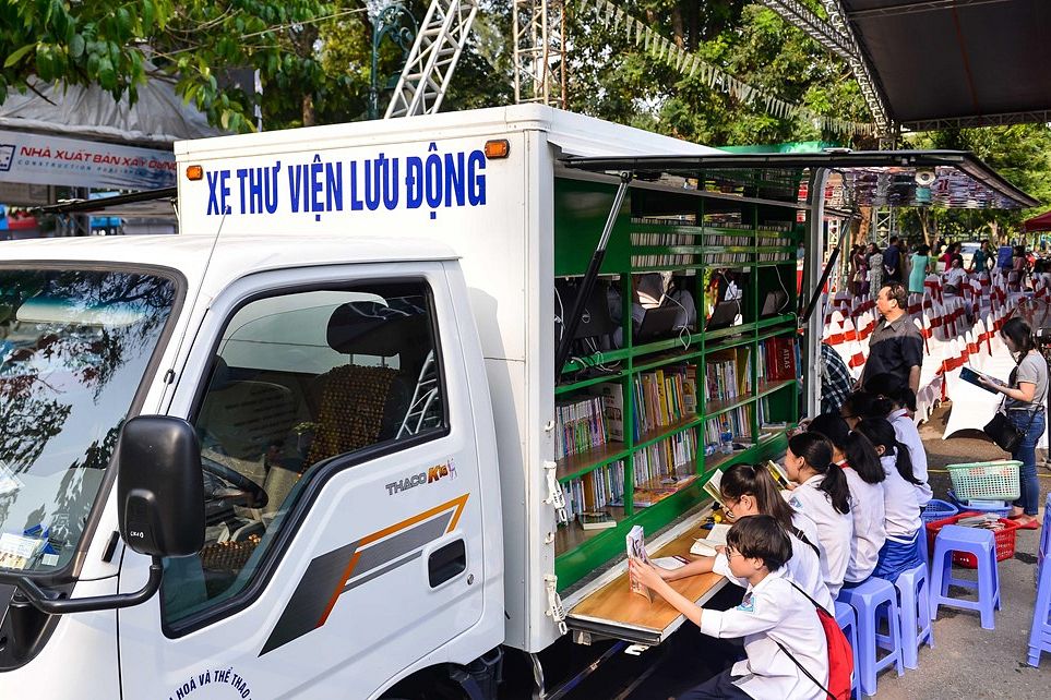 Vietnam Has 31 New 'Library Buses' to Bring Books to Remote Regions ...