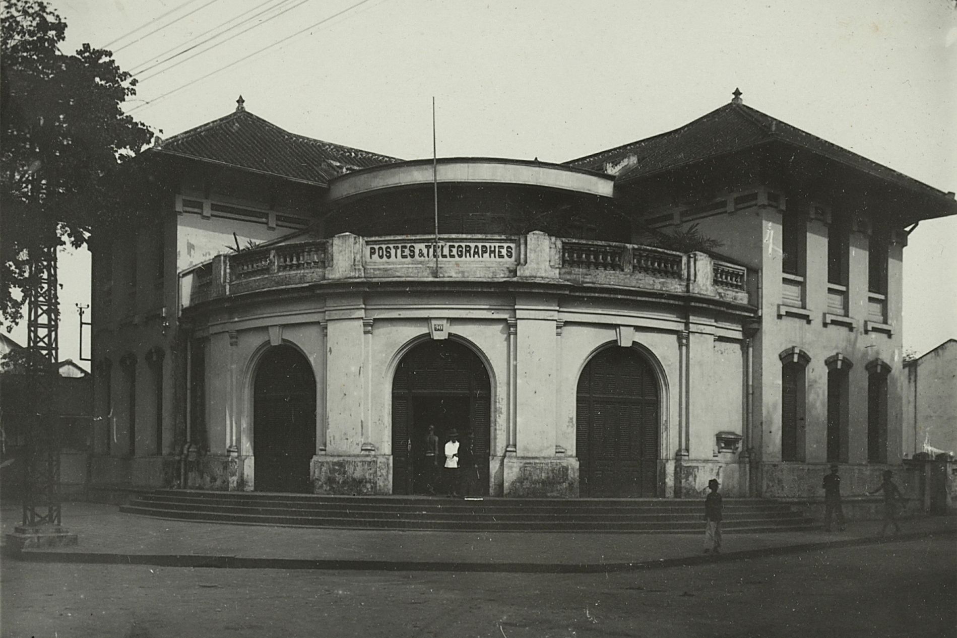 [Photos] Cho Lon's First-Ever Post Office, as Seen in the 1920s - Saigoneer