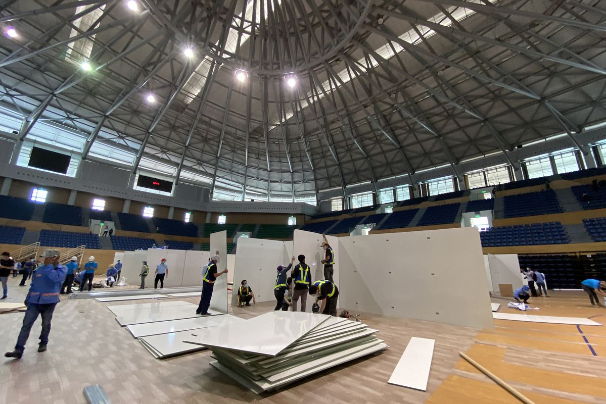Da Nang Is Turning a Sports Arena Into a 700-Bed Field Hospital - Saigoneer