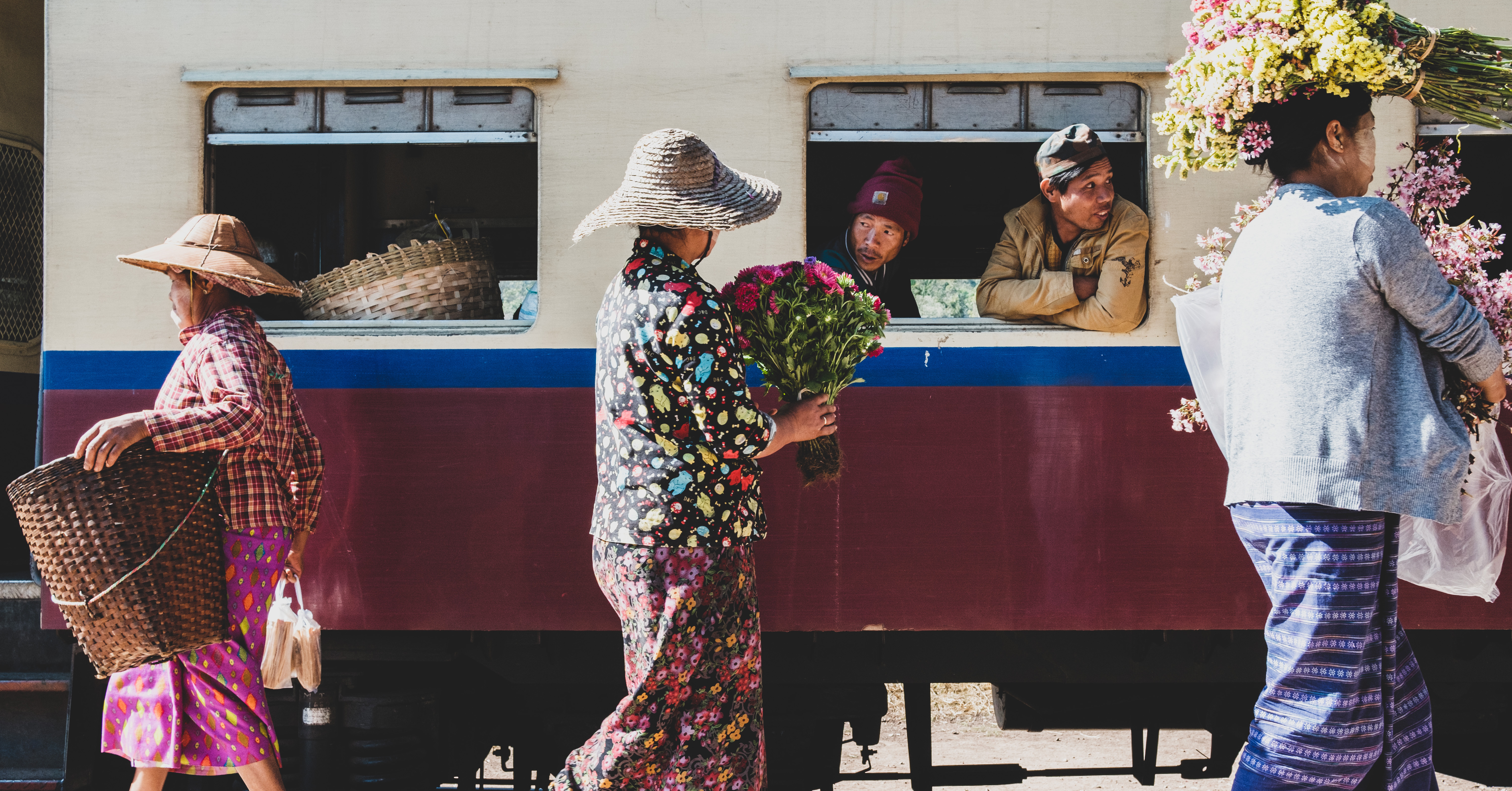 On the Gentle Train Ride in a Myanmar From Another Era - Saigoneer