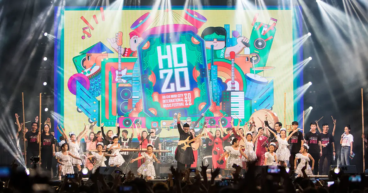 Bamboo Dance, Folk Tunes, and Fiery Guitar: The Spectable Behind Dzung ...