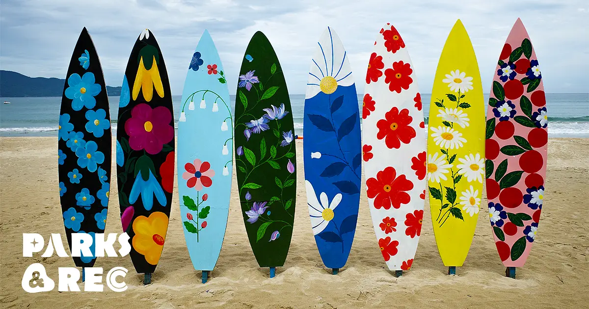 In Đà Nẵng, a Close-Knit Surfing Community Rides the Waves - Saigoneer