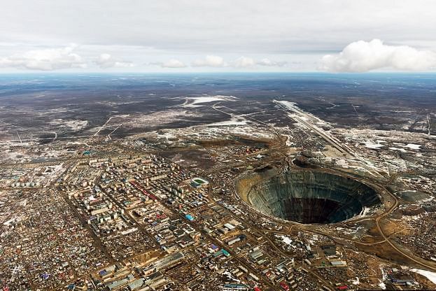 This Asian Diamond Mine Is Both Impressive and Frightening - Saigoneer