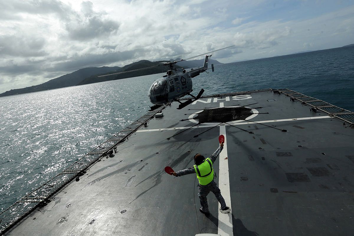 Officials: Bodies Recovered In Search For AirAsia Flight QZ8501 - Saigoneer