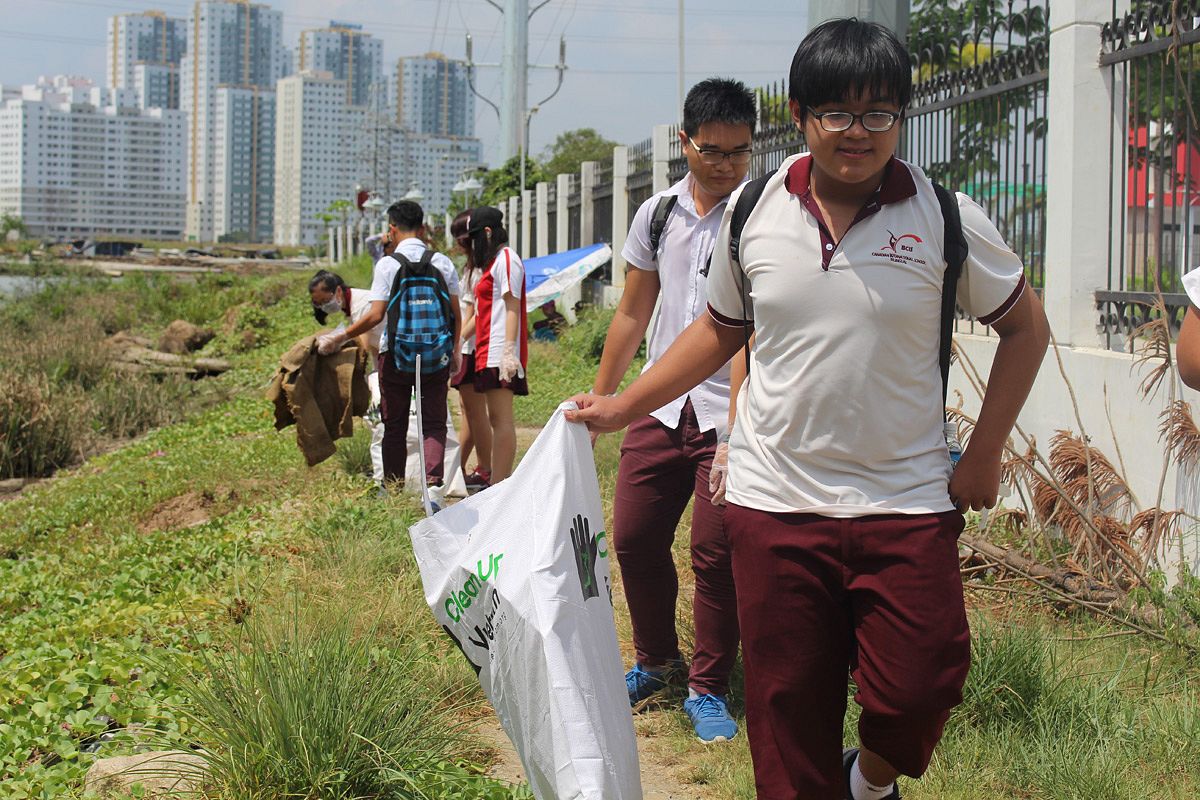Clean Up Vietnam: Changing the Conversation - Saigoneer