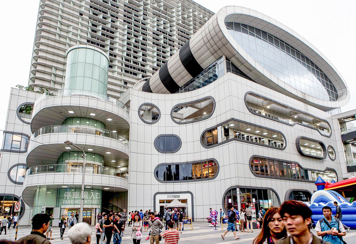 [Photos] Take a Trip Through Taipei’s Tech Wonderland - Saigoneer