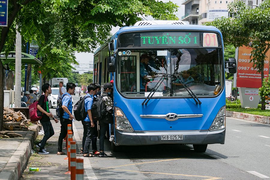 Opinion: The Virtues of Riding the Saigon Bus - Saigoneer