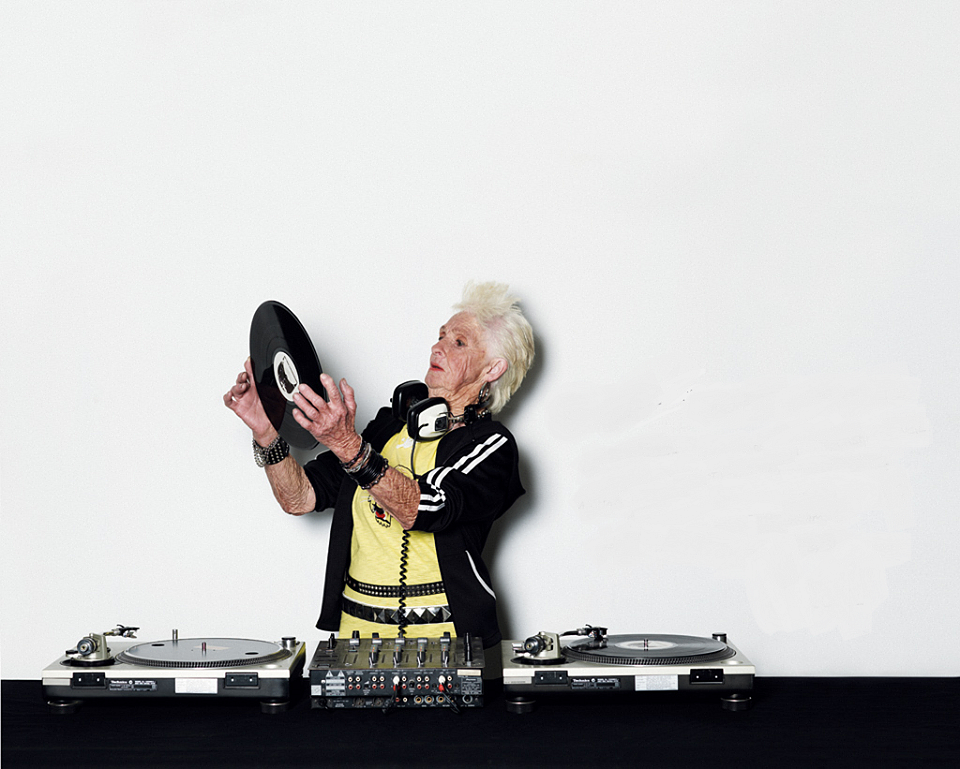 Everyone Can Be A DJ @ Saigon Outcast - Saigoneer