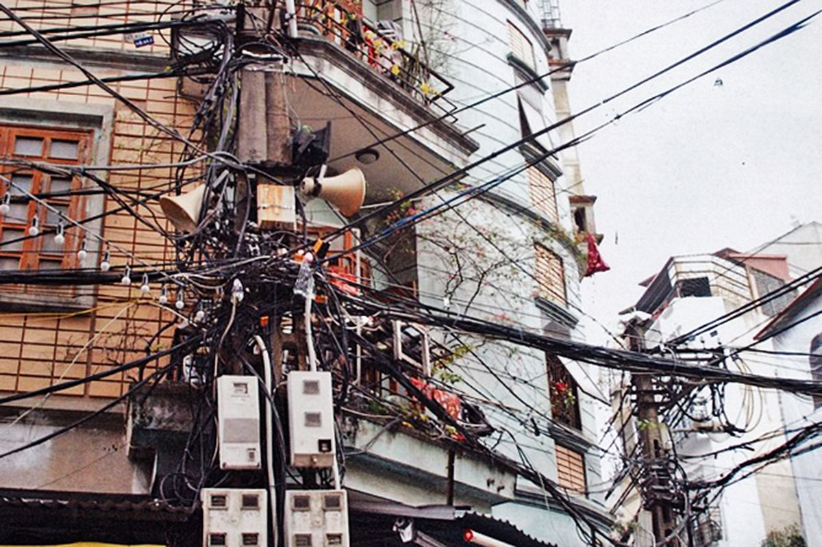 Hanoi s Electrical Wiring Recognized Among World s Worst By Engineering hanoi-s-electrical-wiring-recognized-among-world-s-worst-by-engineering