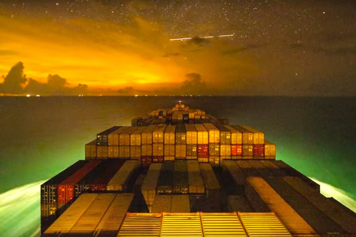 [Video] A Day In The Life Of A Saigon Container Ship - Saigoneer