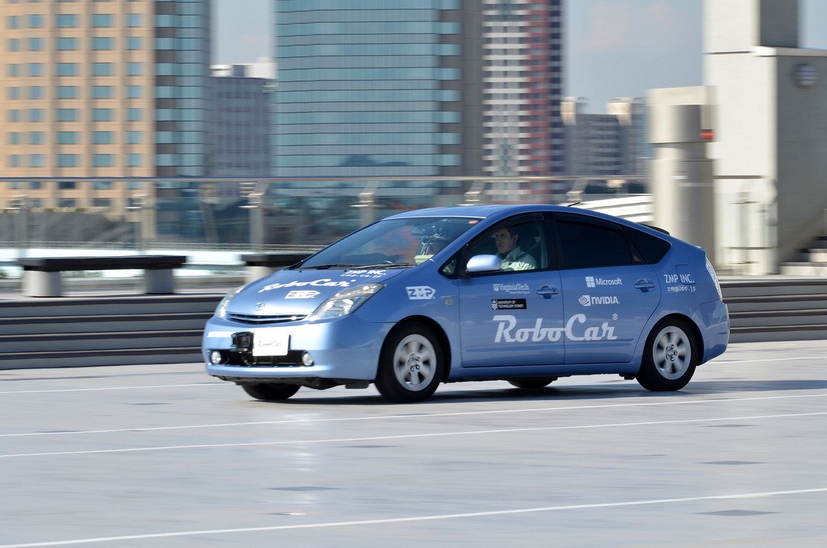 Japan Invented a RoboCab Because of Course They Did - Saigoneer