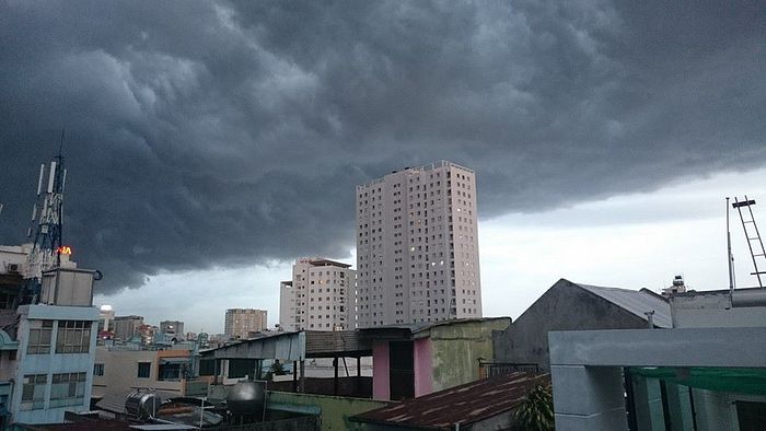 [Photos] 15 Incredible Images Of Yesterday’s Storm In Saigon - Saigoneer