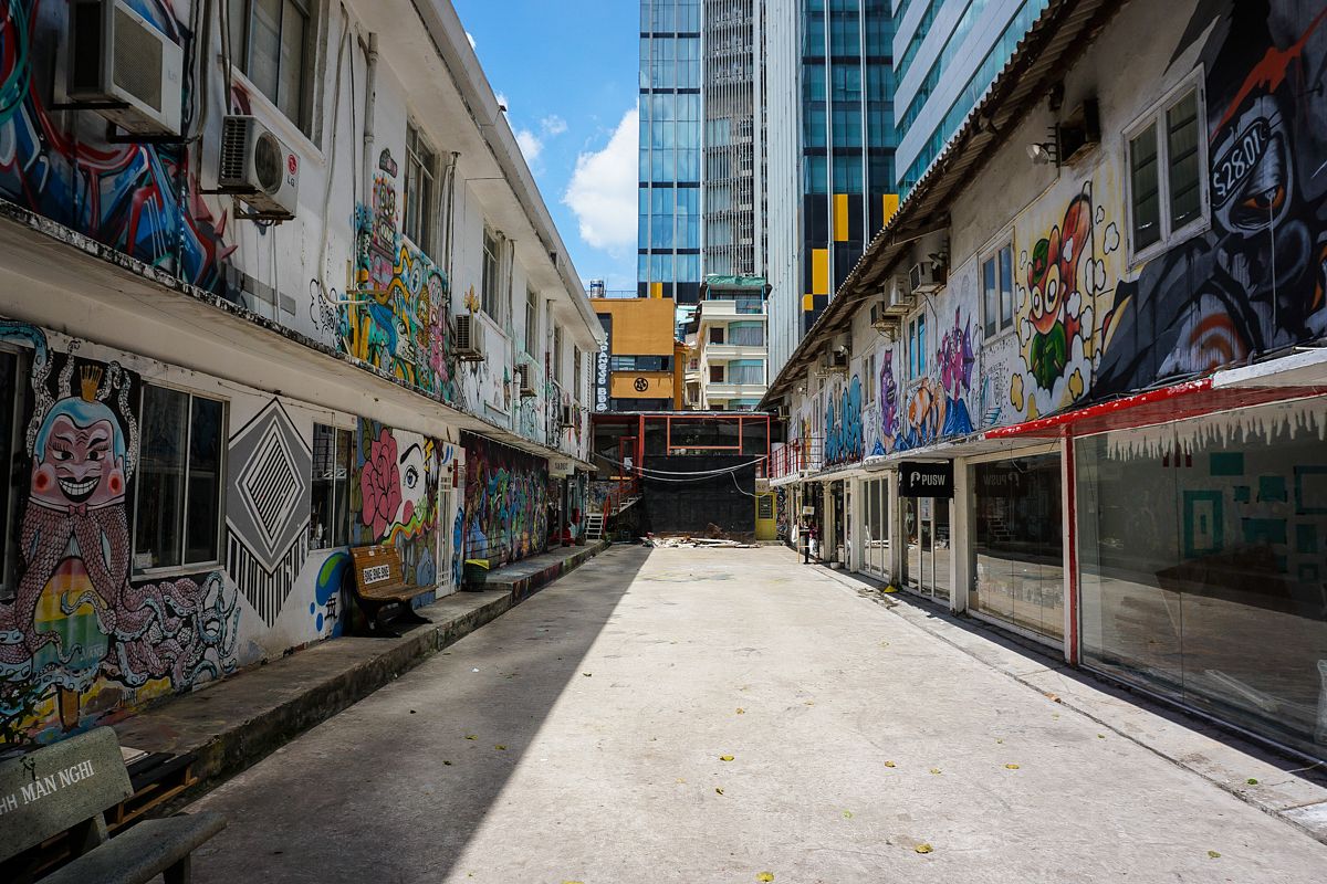 [Photos] A Post-Apocalyptic Look Into 3A Station on Its Last Legs ...