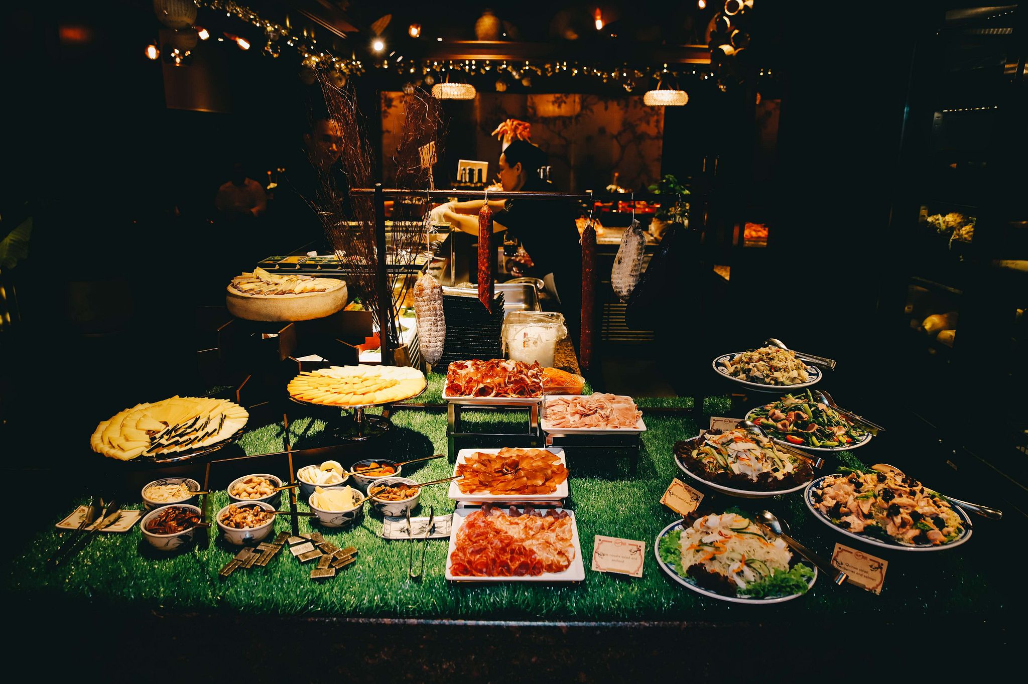 Girls in The City Buffet Dinner @ Hôtel des Arts Saigon - Saigoneer