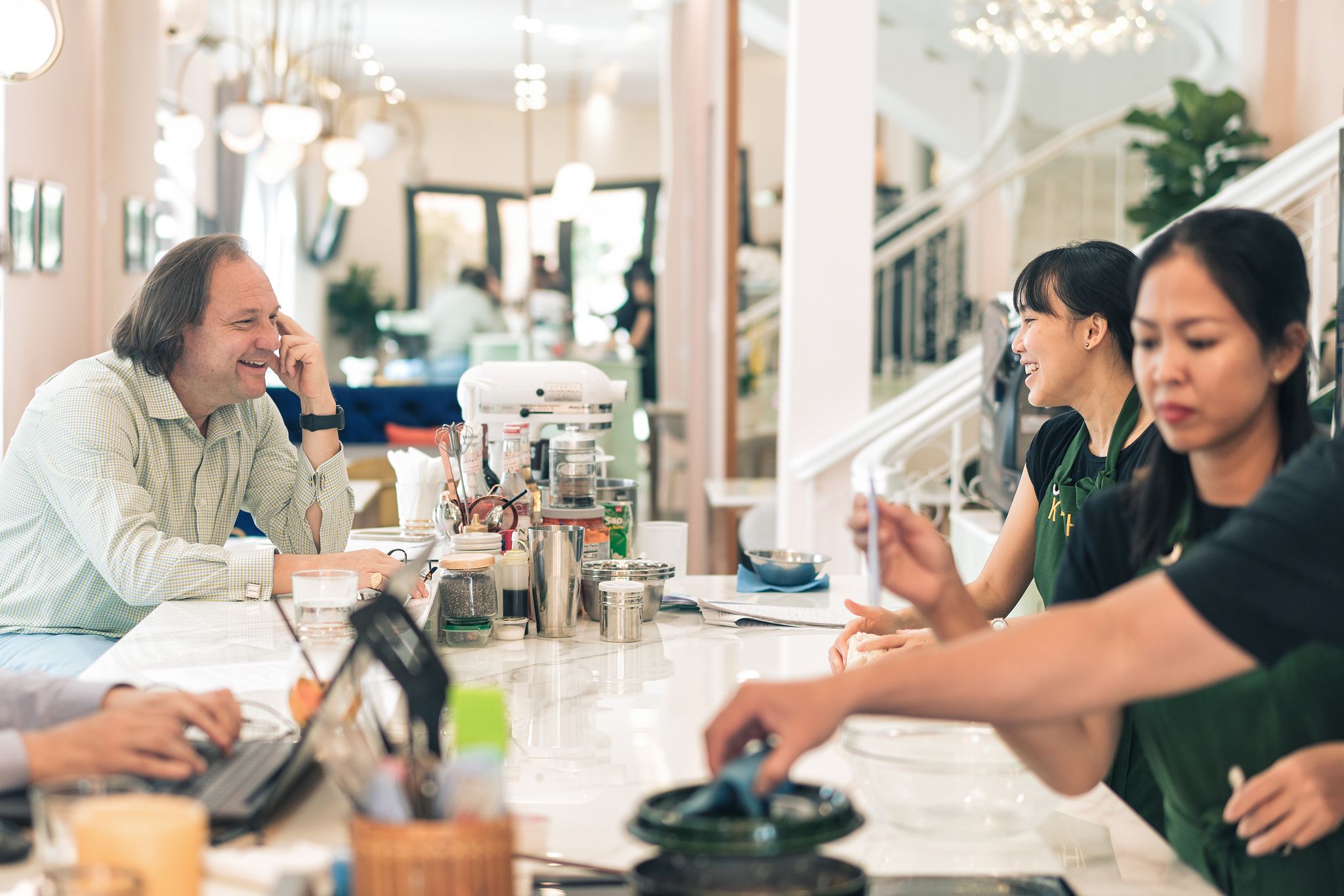 Kitchen: Nhà hàng phi lợi nhuận ở Sài gòn cho ra đời những món ngon ấm ...