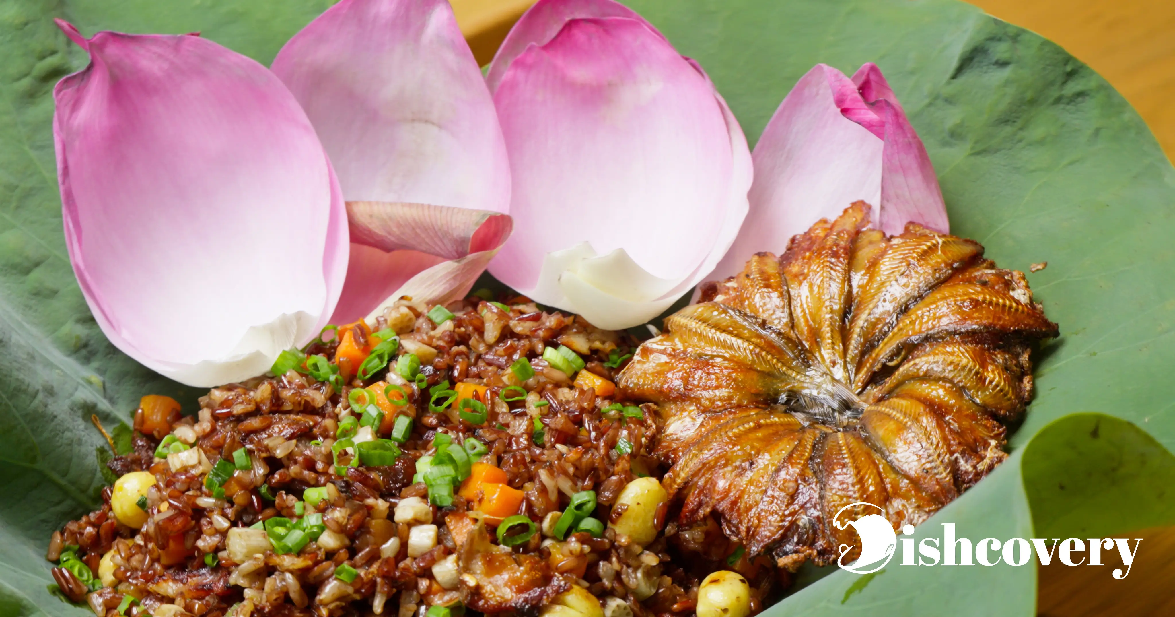 Fried Floating Rice with Dried Cá Chốt and Lotus Tells a Complete ...