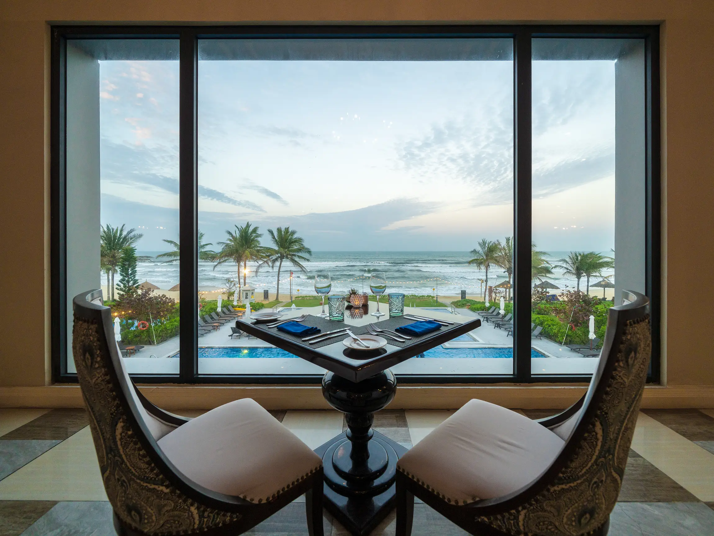 Private BBQs, Expansive Breakfast Buffets and Ocean-Inspired Meals ...