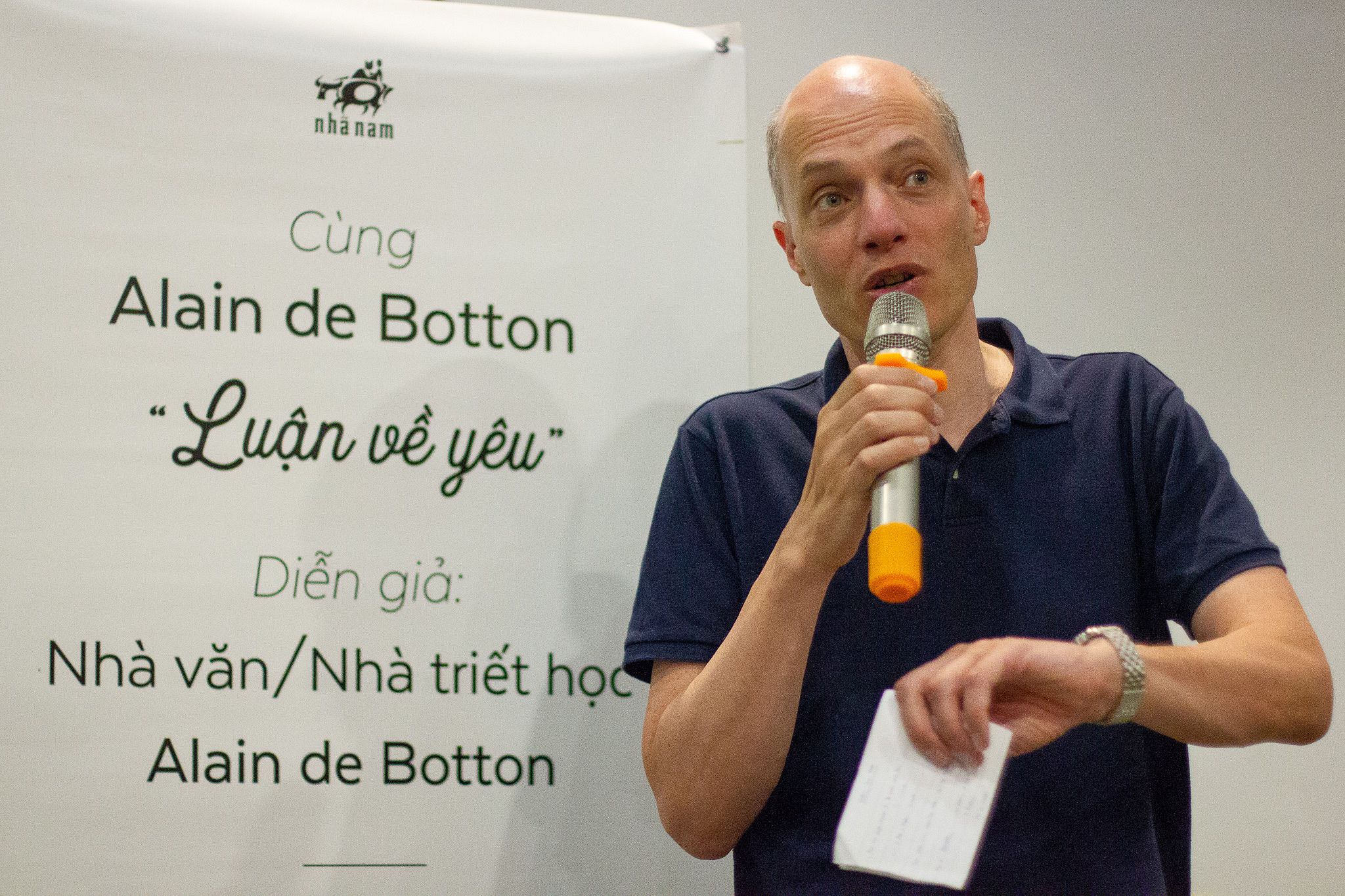 Alain de Botton Visits Vietnam: 'What I Want to Argue Is That ...