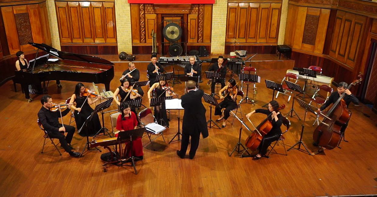 Grammy Award-Winning Conductor to Lead Hanoi Concert This Friday ...